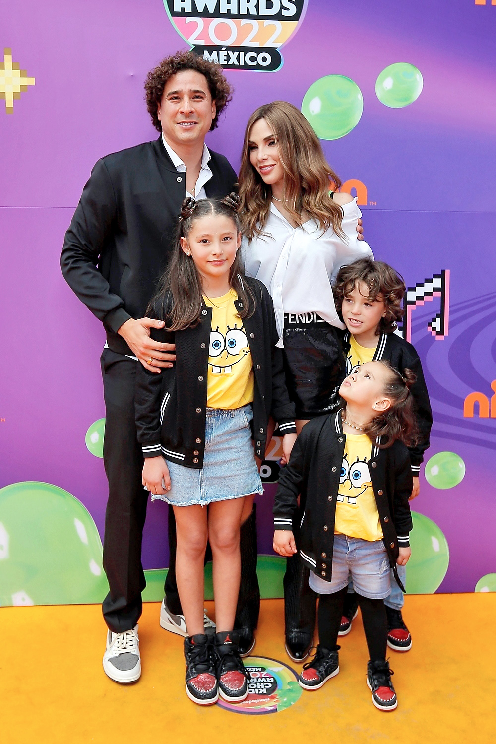 Brillan en la alfombra de los Kids Choice Awards – elnorte
