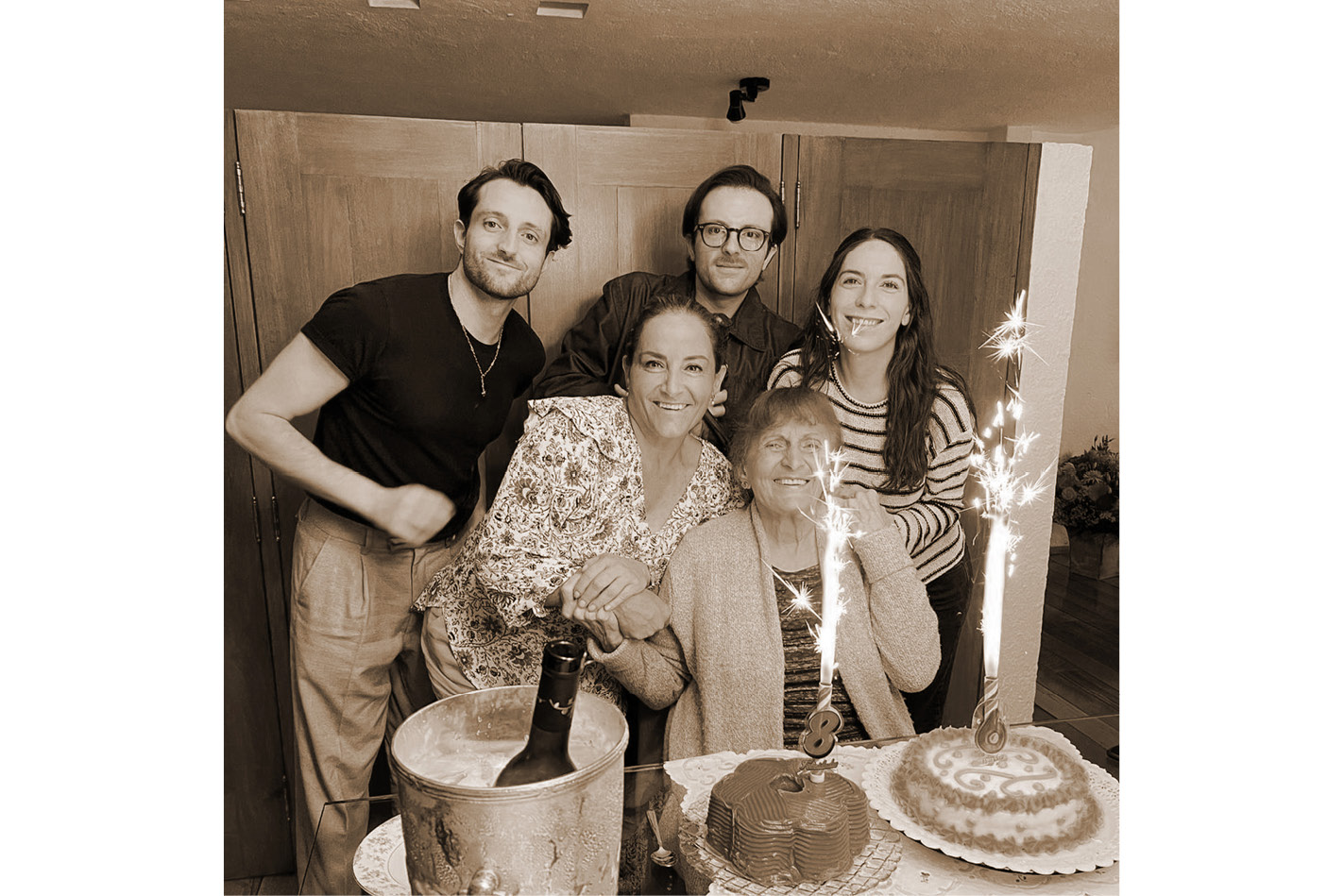 Homenaje luctuoso a Aida Elena Mena Abraham