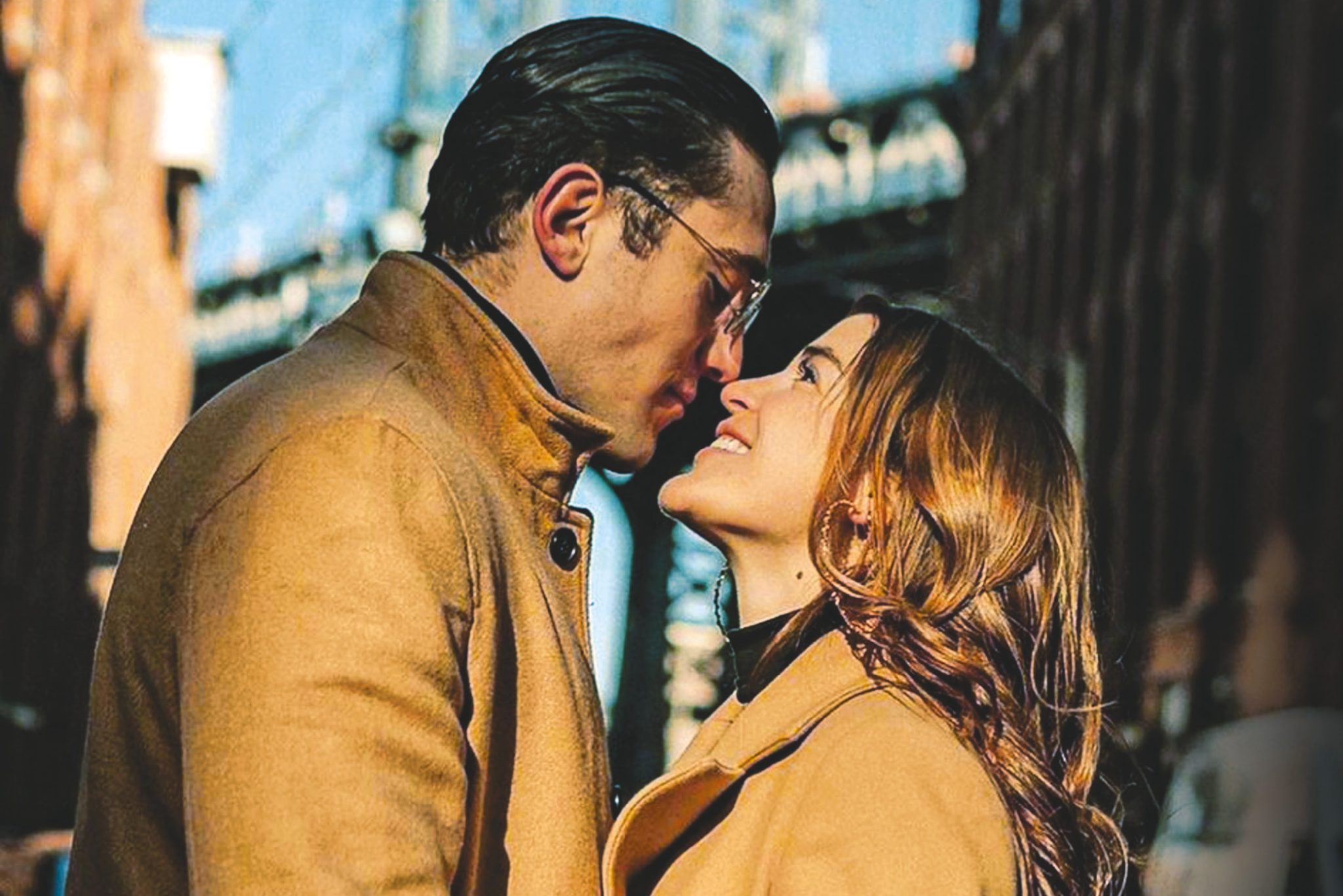 Cassandra Sánchez-Navarro y Alejandro Cáceres comparten, por primera ...