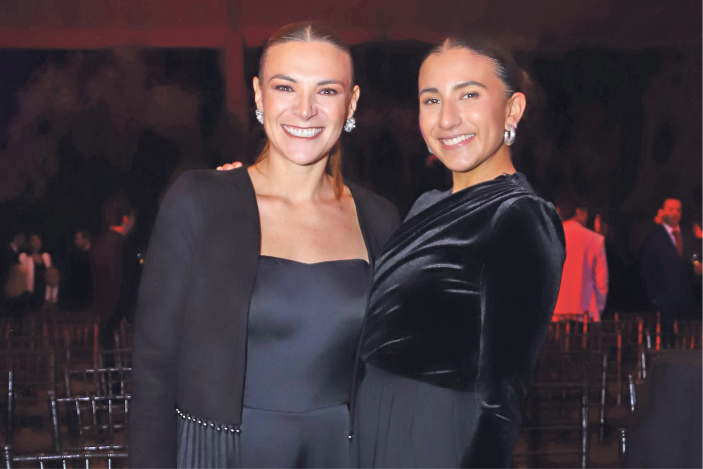 Melanie Devlyn es galardonada por la Universidad Anáhuac – elnorte