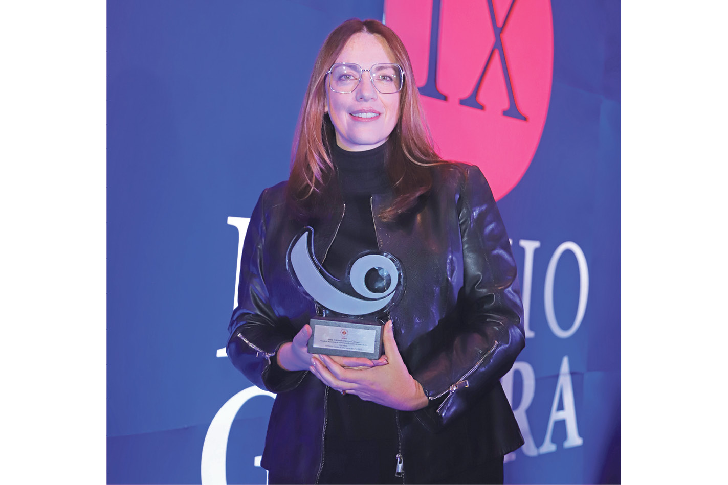 Melanie Devlyn es galardonada por la Universidad Anáhuac – elnorte