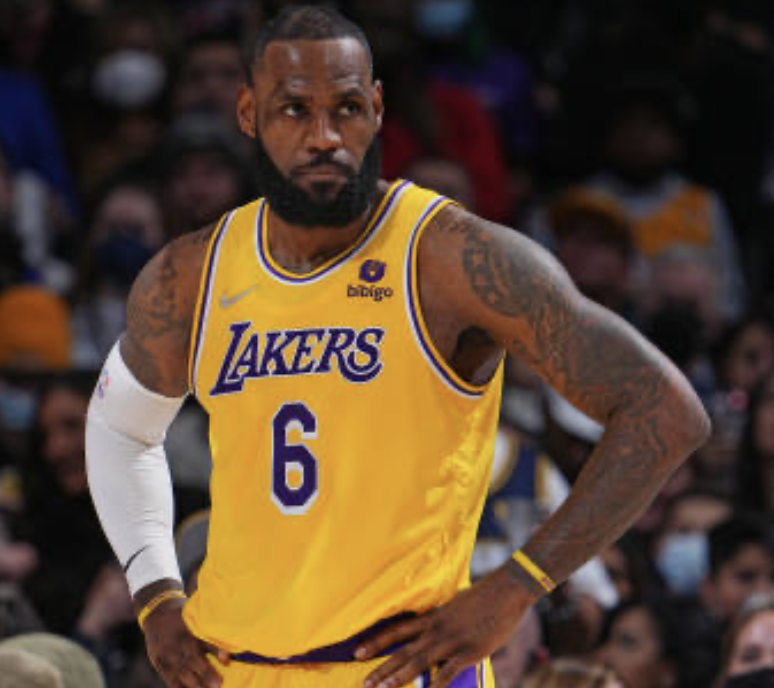 Cerca LeBron del récord de Más Puntos en la NBA