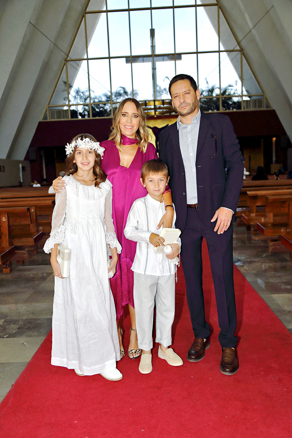 Comunión de María Julia Tostado, Guillermo Morett, Rafaela Morett, Alan ...