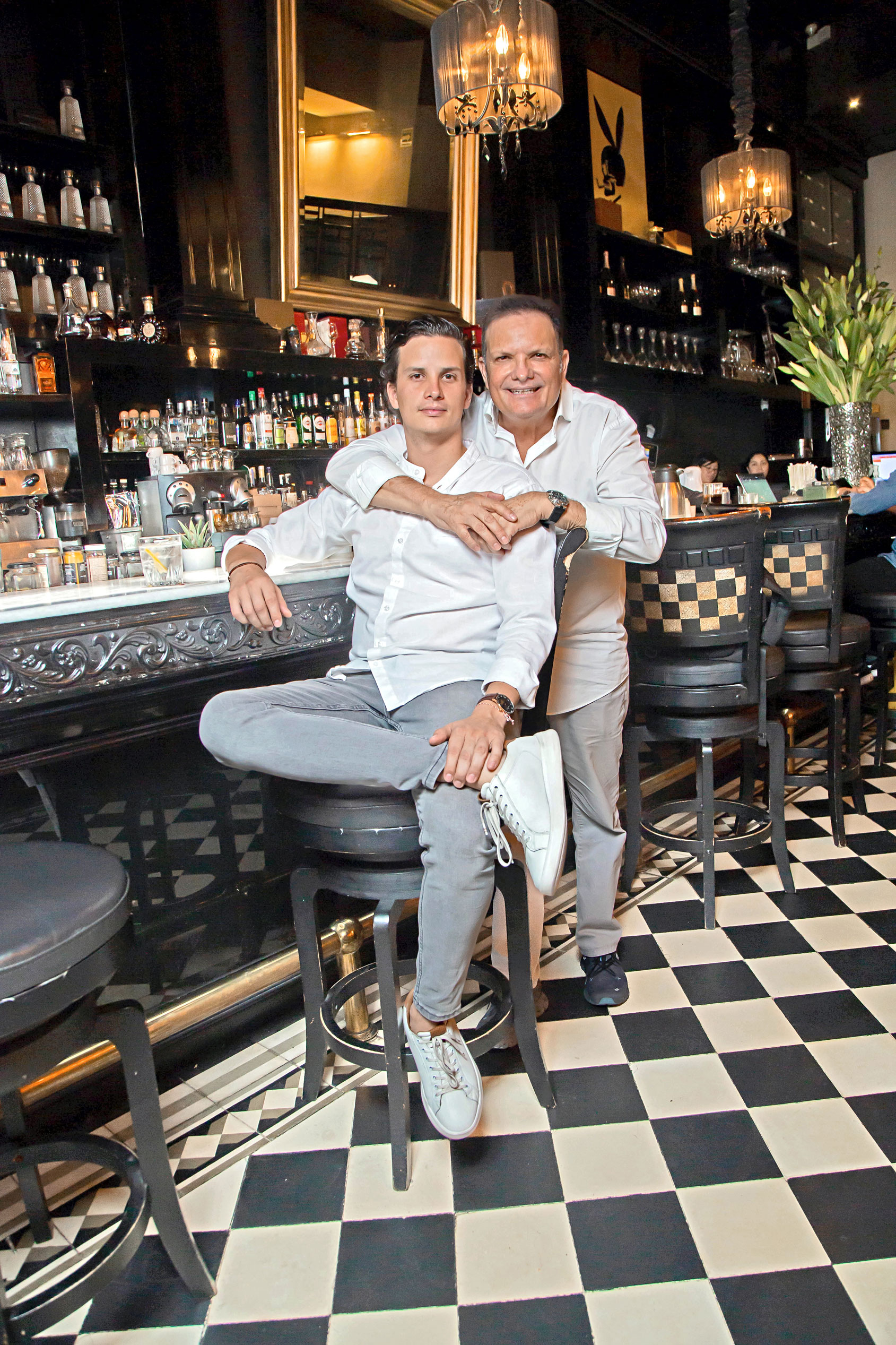 Conoce estos dos casos de papás e hijos que trabajan juntos – elnorte