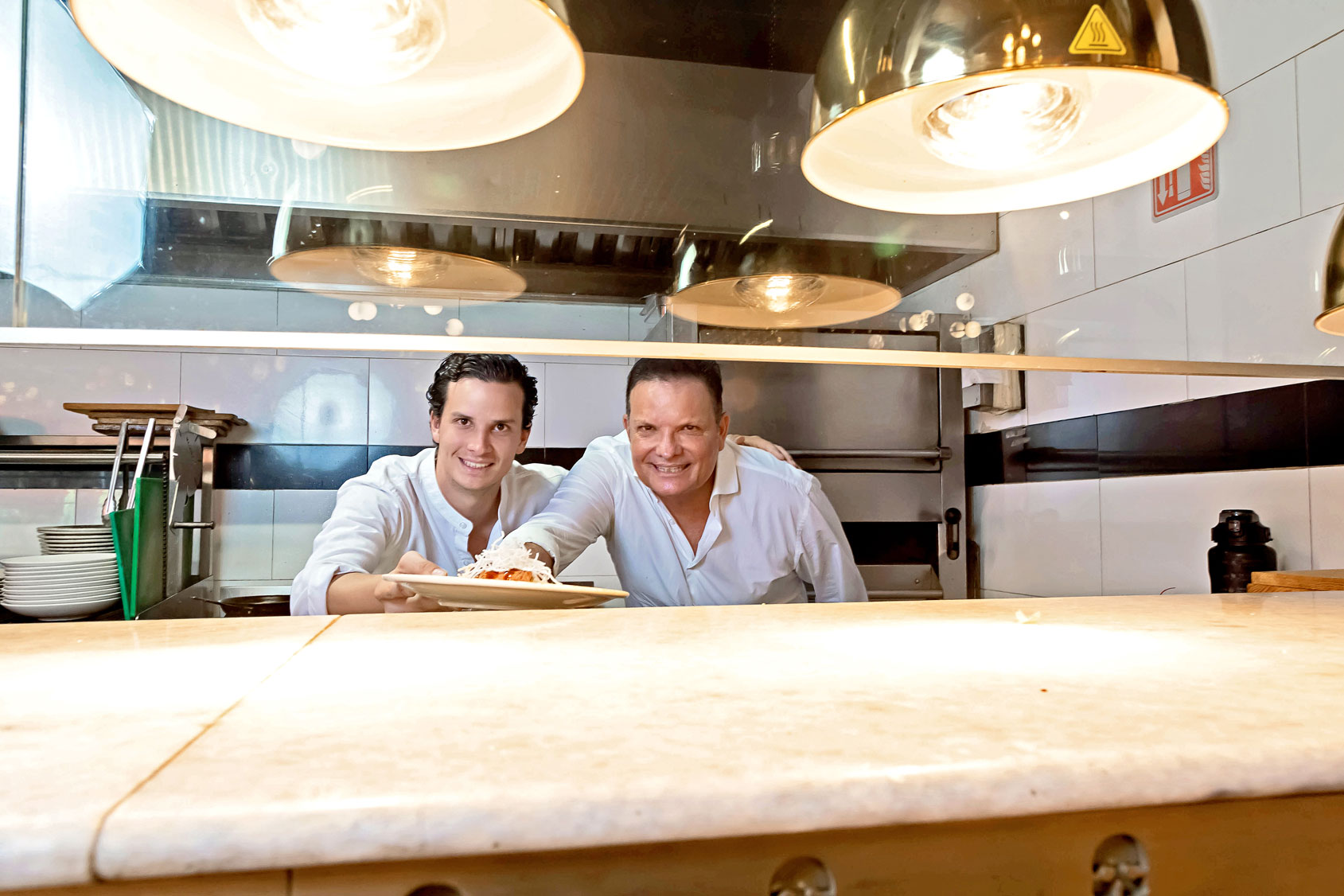 Conoce estos dos casos de papás e hijos que trabajan juntos – elnorte