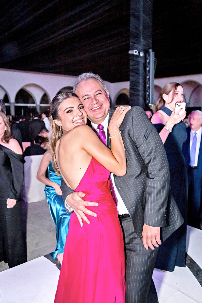 Checa lo padre que estuvo la graduación del American School – elnorte