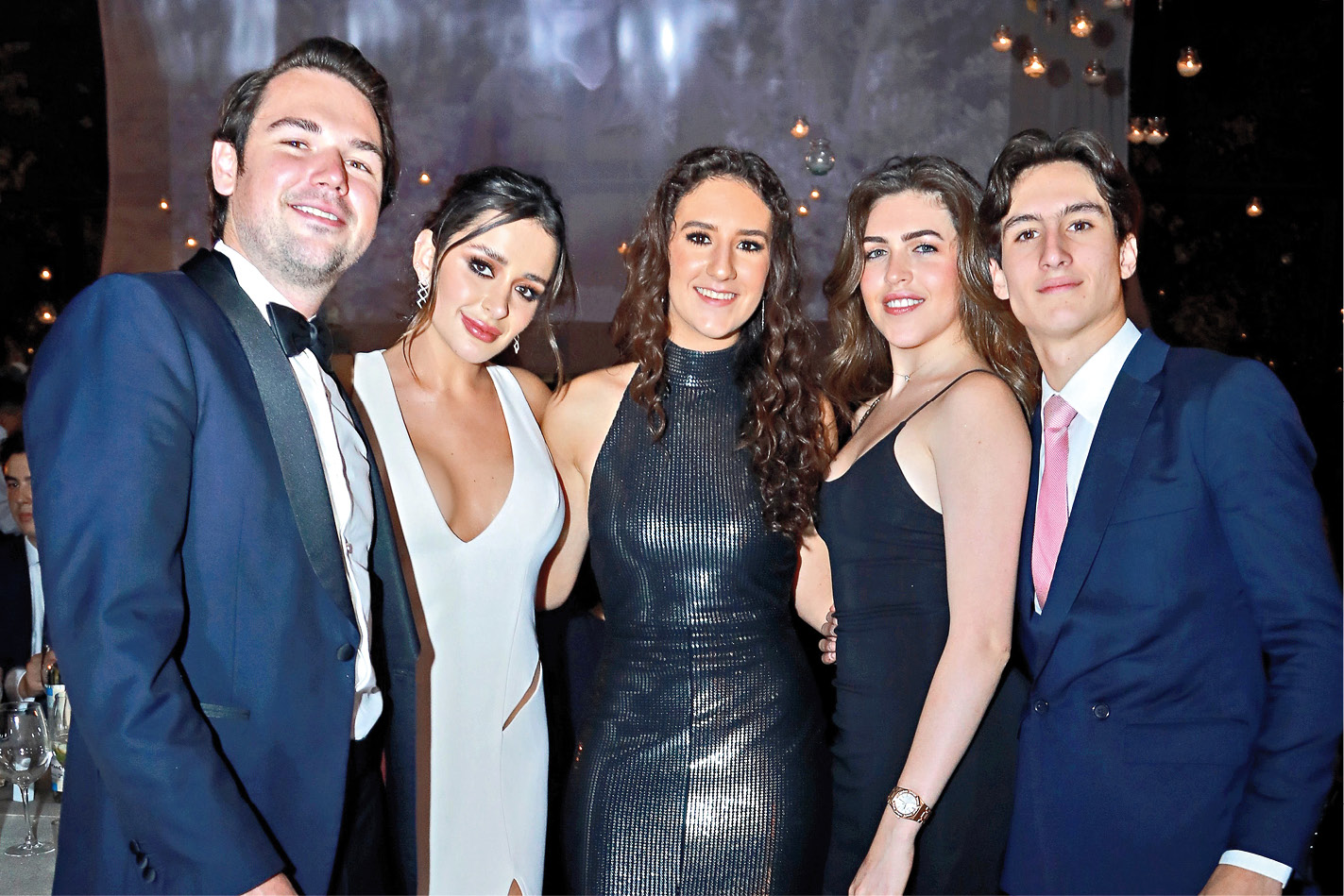 Las 45 alumnas de sexto del Colegio del Bosque cierran una etapa llenas de nostalgia – elnorte