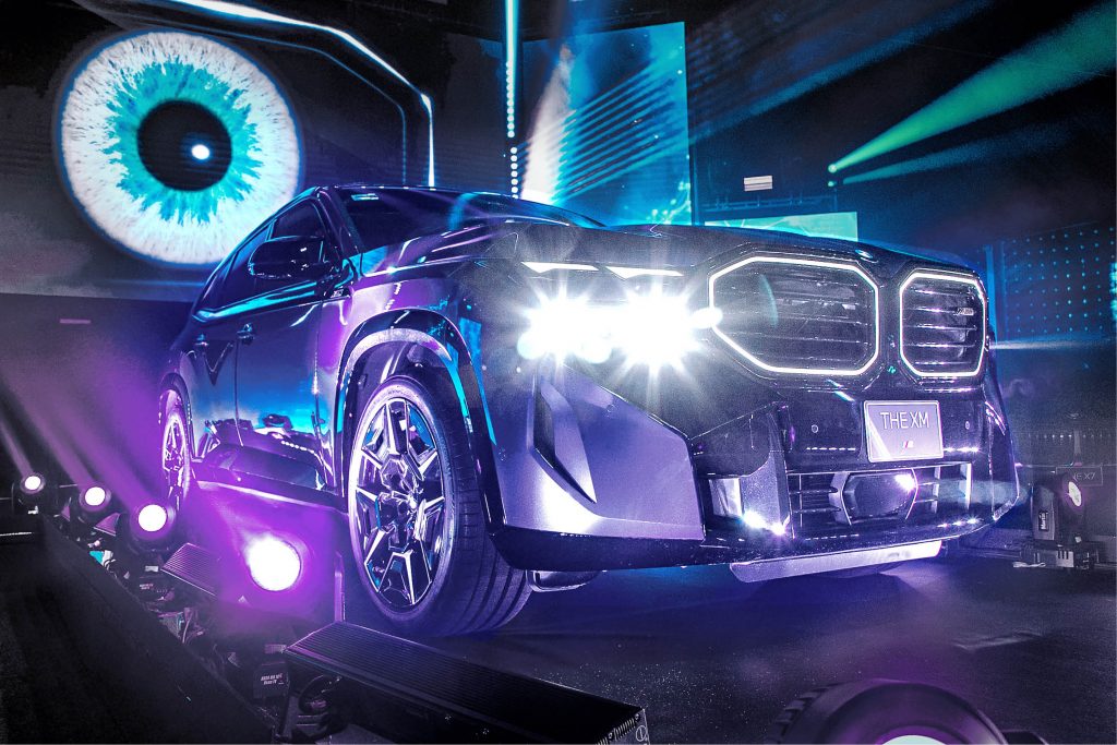 Directivos de BMW presentan por primera vez el modelo XM, considerado ...