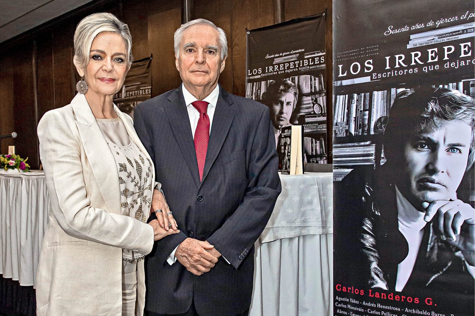 Carlos Landeros presenta su libro número 18 llamado ‘Los Irrepetibles ...