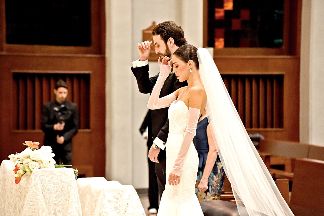 Daniela Güitrón y Juan Pablo Barba tienen una boda bellísima – elnorte