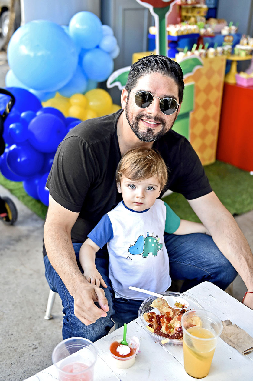 Piñata de los hermanos María Félix y Marcelo Flores Pérez – elnorte