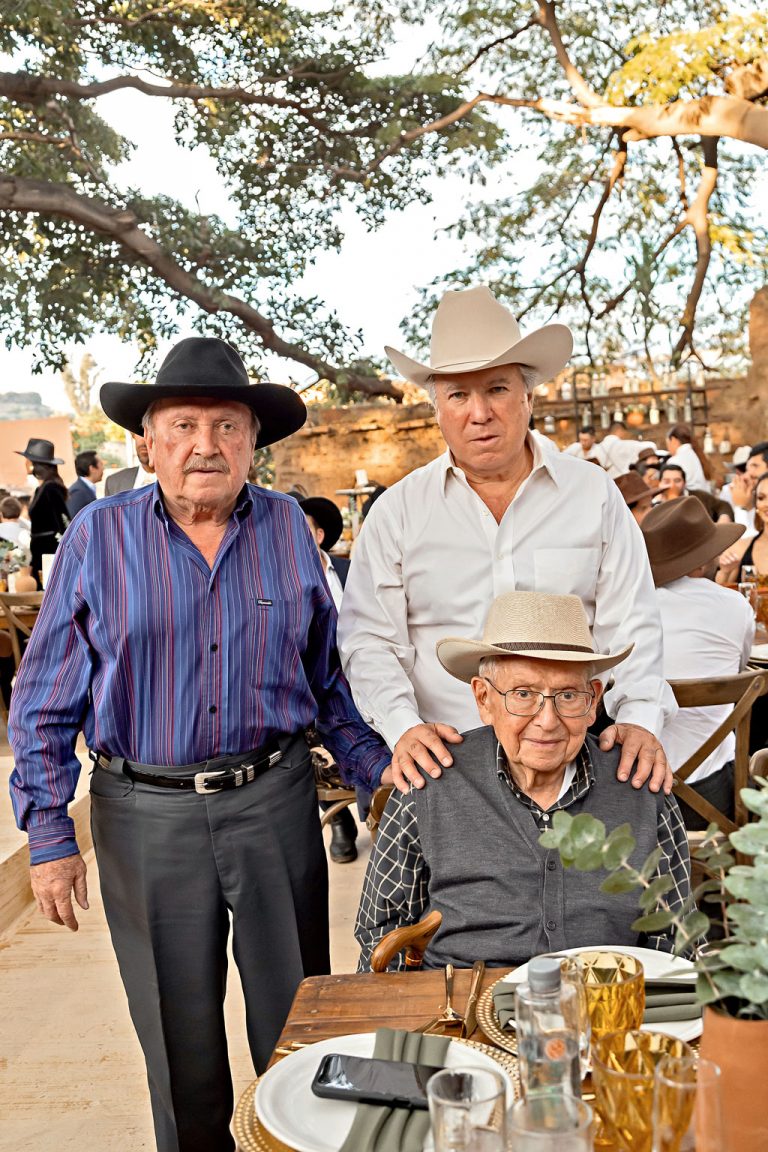 Eduardo Orendain y Tamara Vázquez ya son esposos ante la ley – elnorte