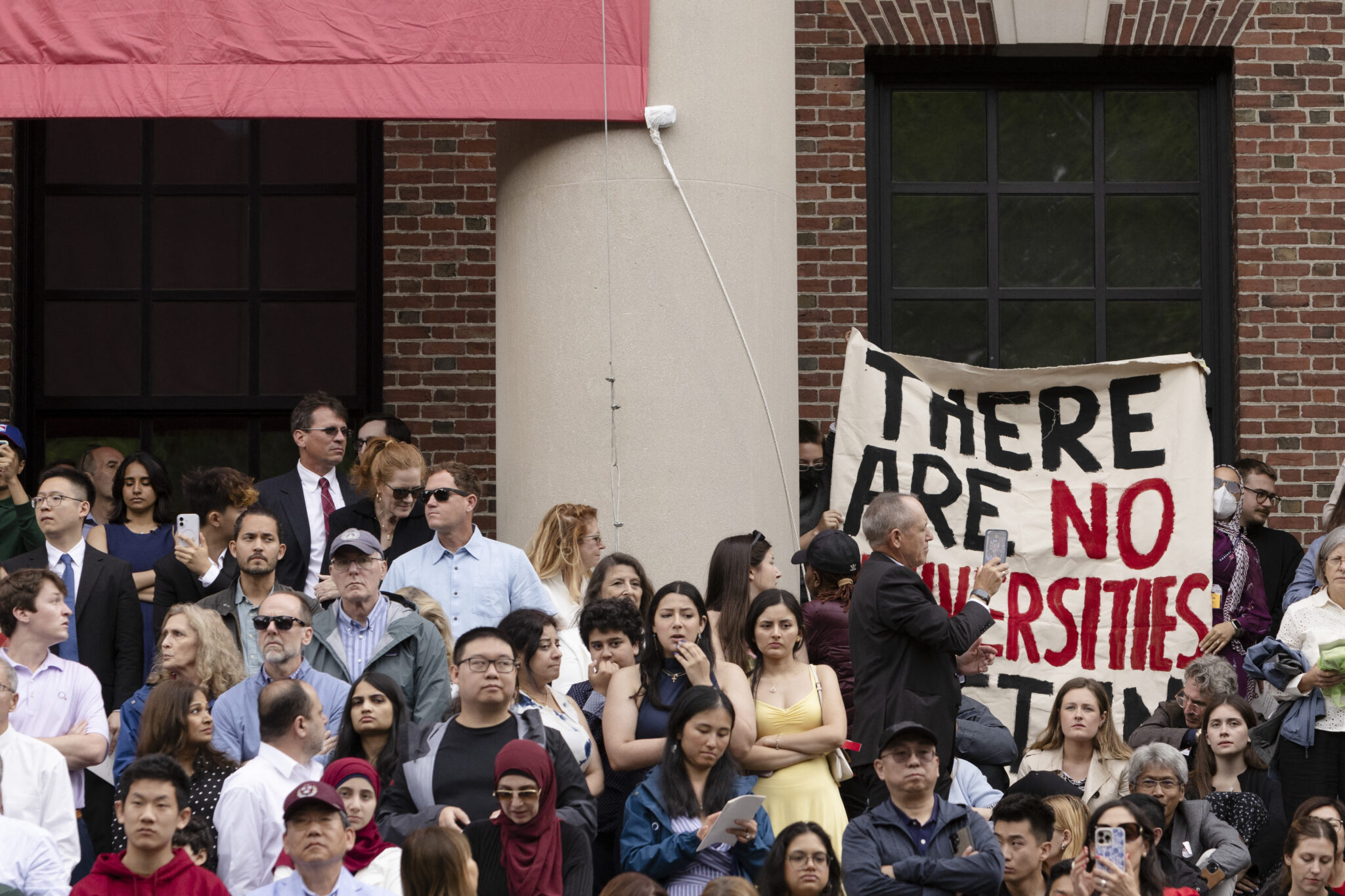 'Sin estudiantes internacionales, Harvard no es Harvard'